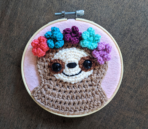 Ravelry: Sloth Wall Hanging pattern by Hello Happy