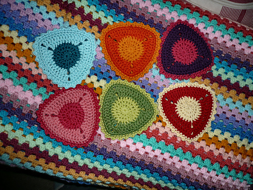 Ravelry: Triangular Coaster pattern by Penny Peberdy