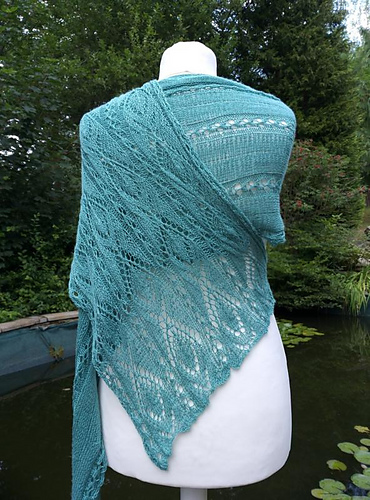 Ravelry: Moranga Wrap pattern by Beatriz Rubio