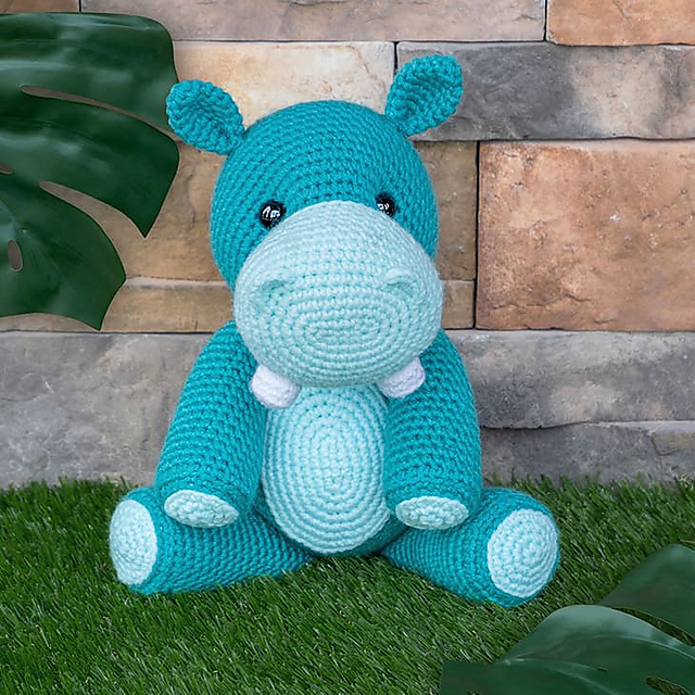 Ravelry: Harriet the Hippo pattern by Jess Huff