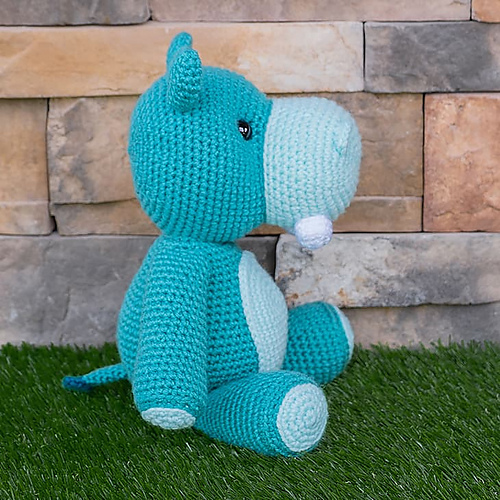 Ravelry: Harriet the Hippo pattern by Jess Huff