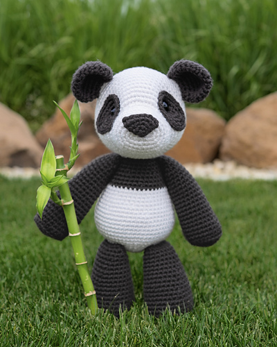 Ravelry: Pei the Panda pattern by Jess Huff