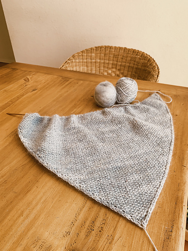 Ravelry: Simple Bandana pattern by Paula Leme