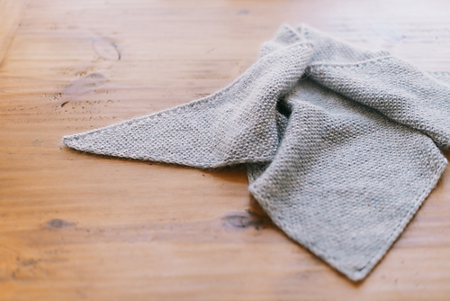 Ravelry: Simple Bandana pattern by Paula Leme