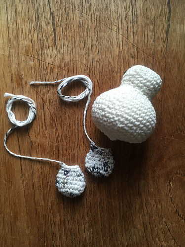 Ravelry: Little Peeps Chick pattern by heymali