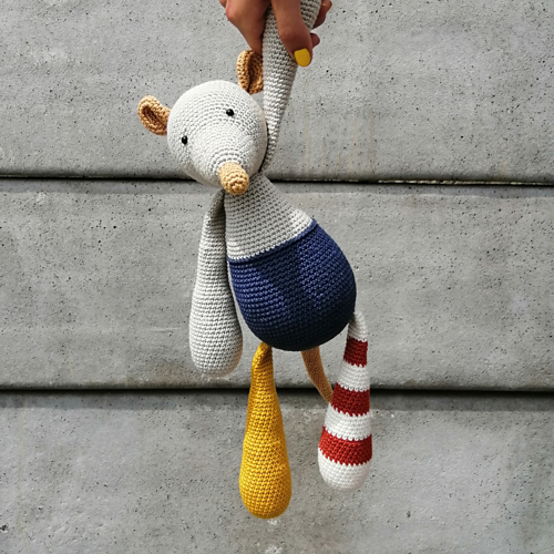 Ravelry: GUS the rat pattern by Lenka Kromholcová