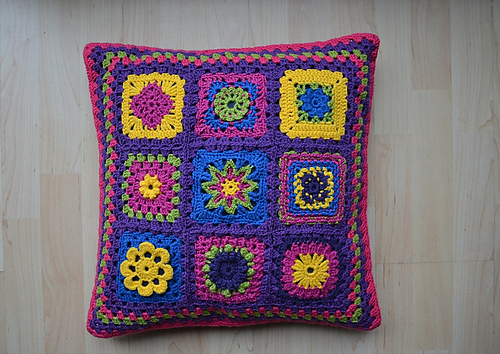 Ravelry: Thrifty Scraps: Vintage Blooms pattern by Brenda Stratton