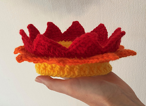 Ravelry: Sun crown pattern by Hila Lifshitz