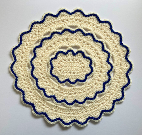 Ravelry: Oval placemat pattern by Hila Lifshitz