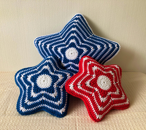 Ravelry: Large star cushion pattern by Hila Lifshitz