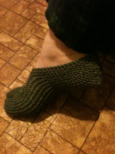 Ravelry: Easy Garter Stitch Booties for Everyone pattern by DesiLoop