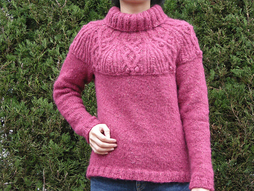 Ravelry: Round-yoke Aran Sweater pattern by Mayumi Kawai (河合真弓)