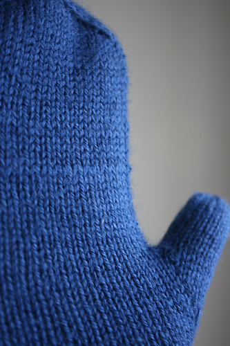 Ravelry: Regn pattern by Halldora J