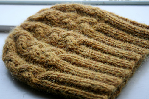 Ravelry: Lopi braided hat and mittens pattern by Halldora J