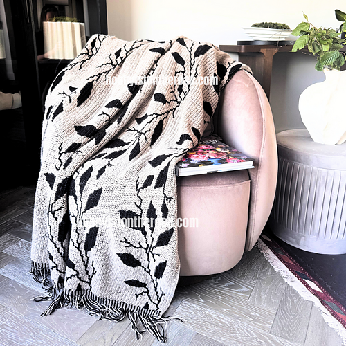 Ravelry: Leafy Hedges Blanket pattern by Vytene Laucyte
