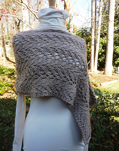 Ravelry: Coastal Capelet pattern by Susan Barstein