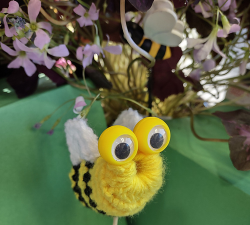 Ravelry: Googly Eye Bee pattern by Tara womack