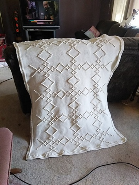 Ravelry: 243 White Diamond Throw pattern by Nancy Liggins