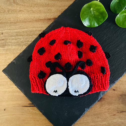 Ravelry: Ladybug Baby Hat pattern by Hannah Rosanelli