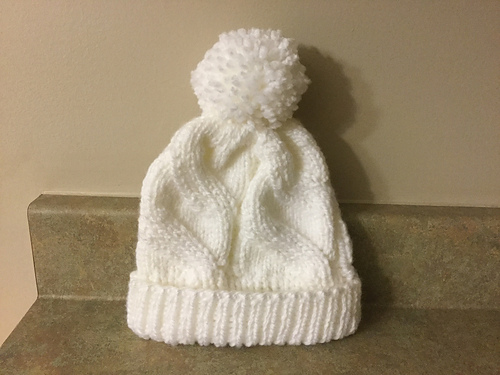 Ravelry: Tuque faux cables pattern by Les laines Coco