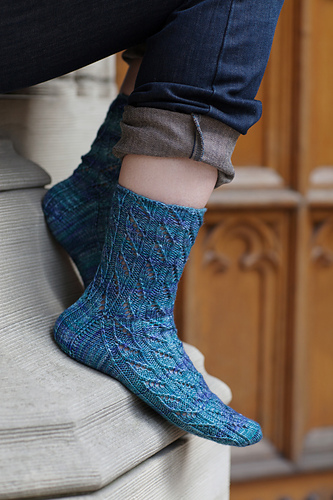 Ravelry: Polyommatus argiolus Sock pattern by Hunter Hammersen