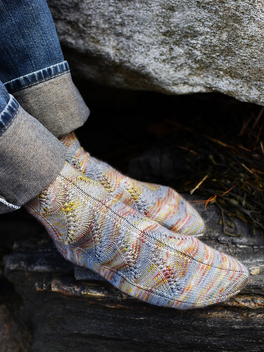Ravelry: Dippers pattern by Hunter Hammersen