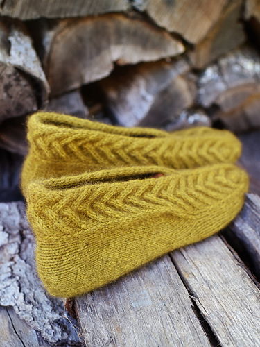 Ravelry: Burgeoning pattern by Hunter Hammersen