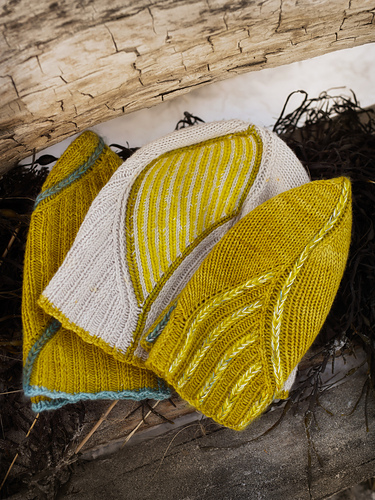 Ravelry: Penchant pattern by Hunter Hammersen