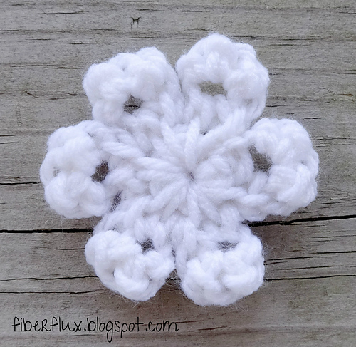 Ravelry: One Round Snowflakes pattern by Fiber Flux / Jennifer Dickerson