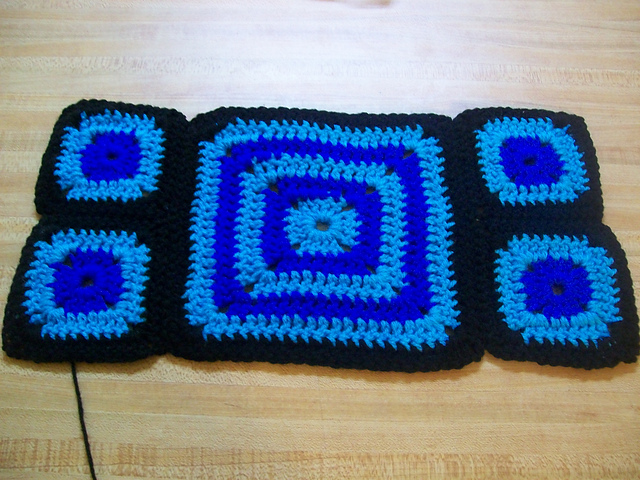 Ravelry: illbeinmybook's 3 colored babette