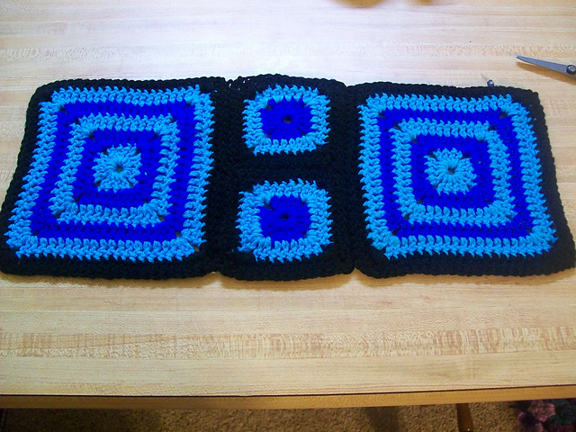 Ravelry: illbeinmybook's 3 colored babette
