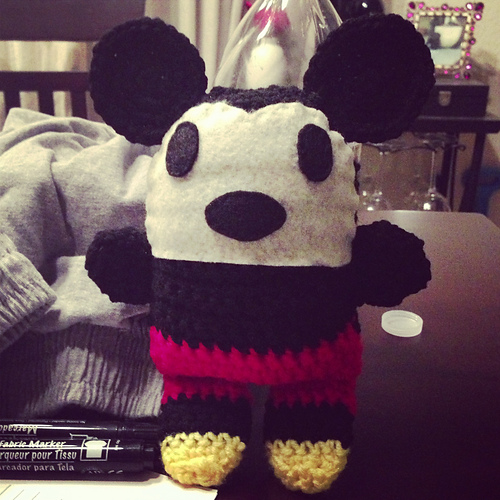 Ravelry: mickey and minnie mouse pattern by Aurelia Delaney