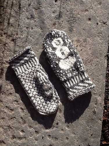 Ravelry: Snowman Mittens pattern by Snowy Woods Knits