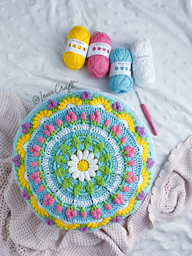 Ravelry: Peace Garden Cushion pattern by Inas Fadil Basymeleh