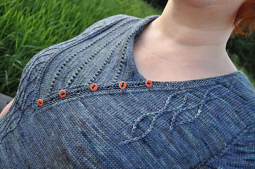 Ravelry: Curvy Twisty Viney Thing pattern by Kim McBrien Evans