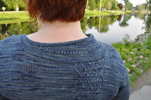 Ravelry: Curvy Twisty Viney Thing pattern by Kim McBrien Evans