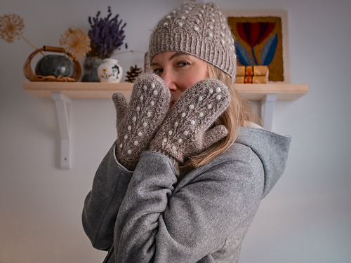 Ravelry: Sarma Hat pattern by Inese Sang