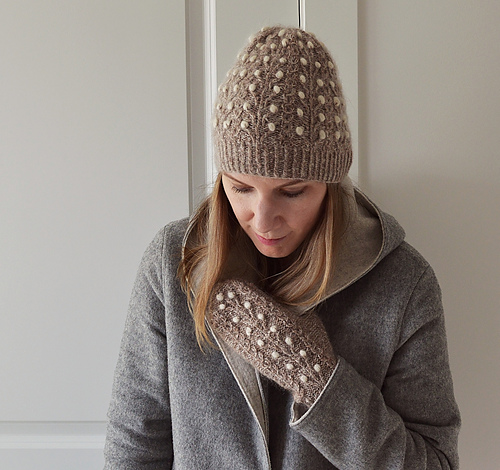 Ravelry: Sarma Hat pattern by Inese Sang