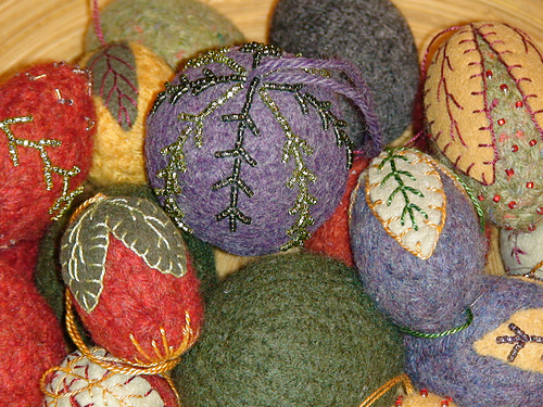 Ravelry: Knit-n-Felt Ornaments pattern by Amy Munson