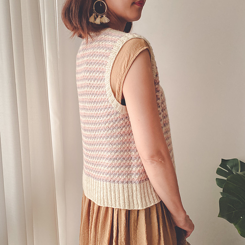 Ravelry: Daisy Vest pattern by Irene Lin