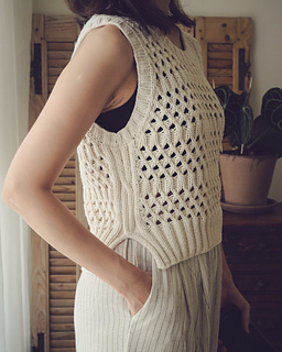 Ravelry: Rota Sleeveless Top pattern by Irene Lin