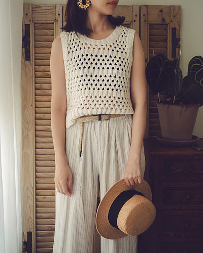 Ravelry: Rota Sleeveless Top pattern by Irene Lin