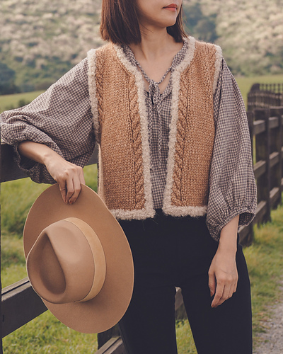 Ravelry: Fluffy Border Vest pattern by Irene Lin