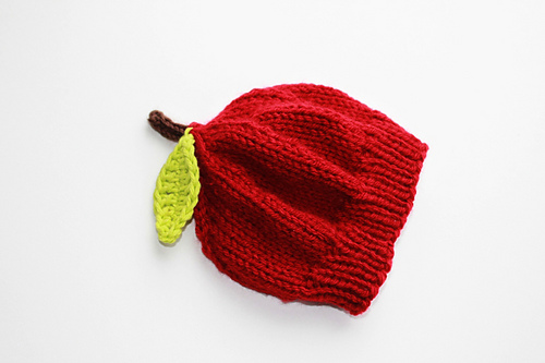 Ravelry: Lil' Apple Hat pattern by Iryna Boehland