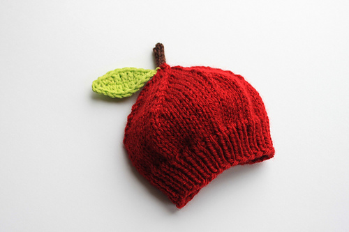 Ravelry: Lil' Apple Hat pattern by Iryna Boehland