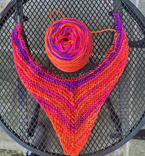 Ravelry: Garter Angled Neckerchief pattern by Iris Schreier