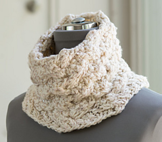 Ravelry: Textured Reversible Cowl pattern by Tanya Alpert