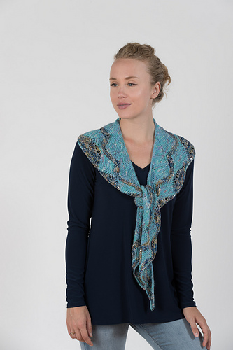 Ravelry: Royal Curves Scarf pattern by Iris Schreier