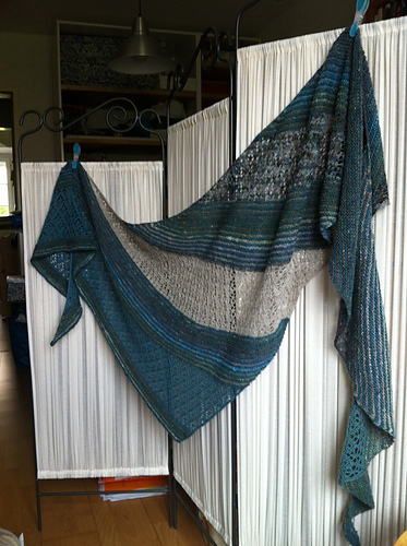 Ravelry: Simone's Wedding Shawl pattern by Simone Kereit