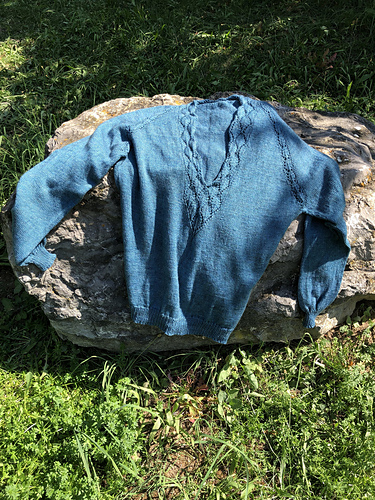 Ravelry: Raglan mit Blättern pattern by Dagmar Lutz